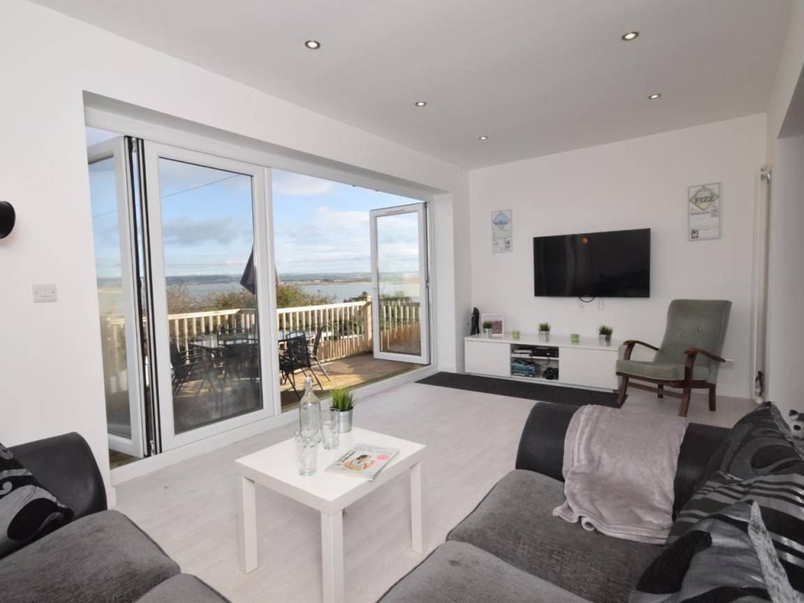 Cottage ∙ 4 Bedrooms ∙ 7 Guests - Appledore
