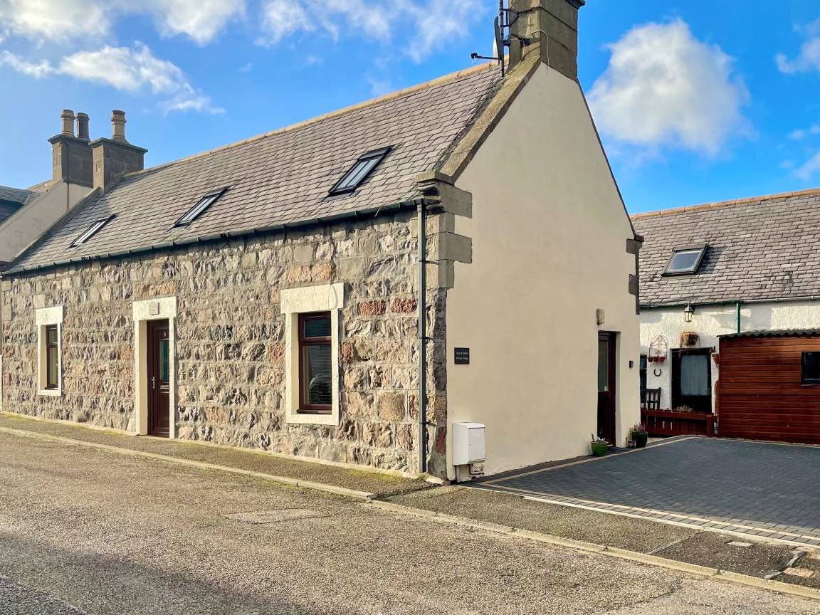 Cottage ∙ 2 Bedrooms ∙ 4 Guests - Moray
