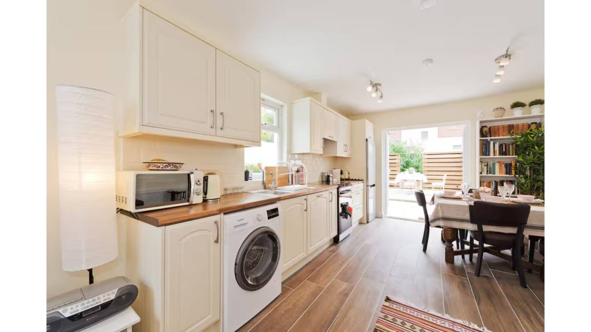Apartment ∙ 2 Bedrooms ∙ 6 Guests - Dublin