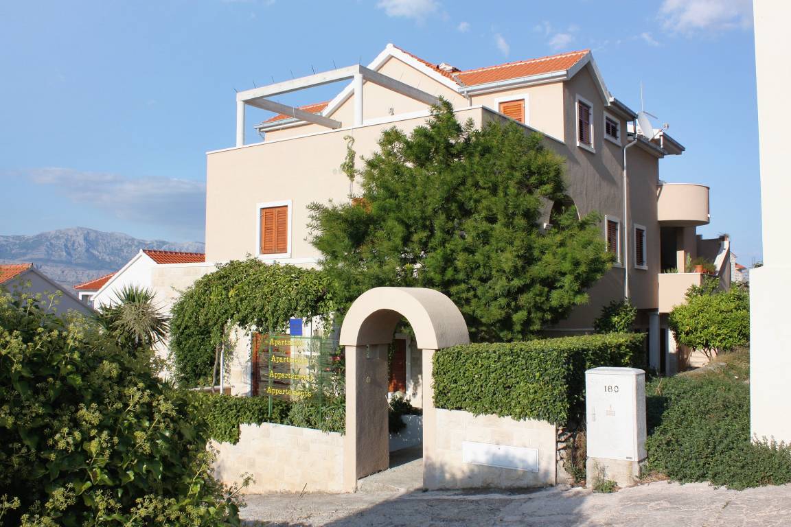 102 M² Appartement ∙ 3 Slaapkamers ∙ 6 Gasten - Omiš
