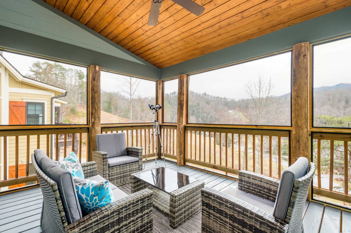 204 M² House ∙ 3 Bedrooms ∙ 6 Guests - Tuckasegee, NC