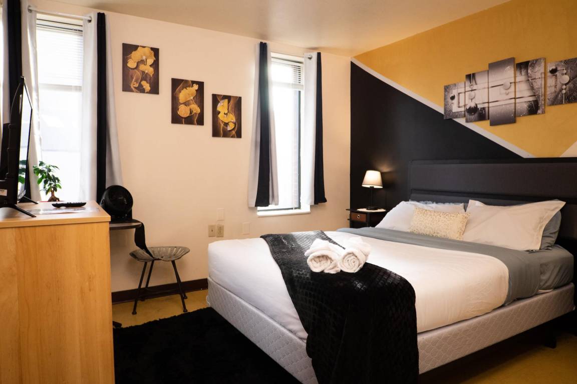 Apartment ∙ 1 Bedroom ∙ 2 Guests - Pittsburgh, PA