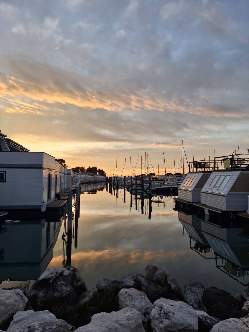 Asuntovene ∙ 2 Makuuhuonetta ∙ 4 Vierasta - Umag