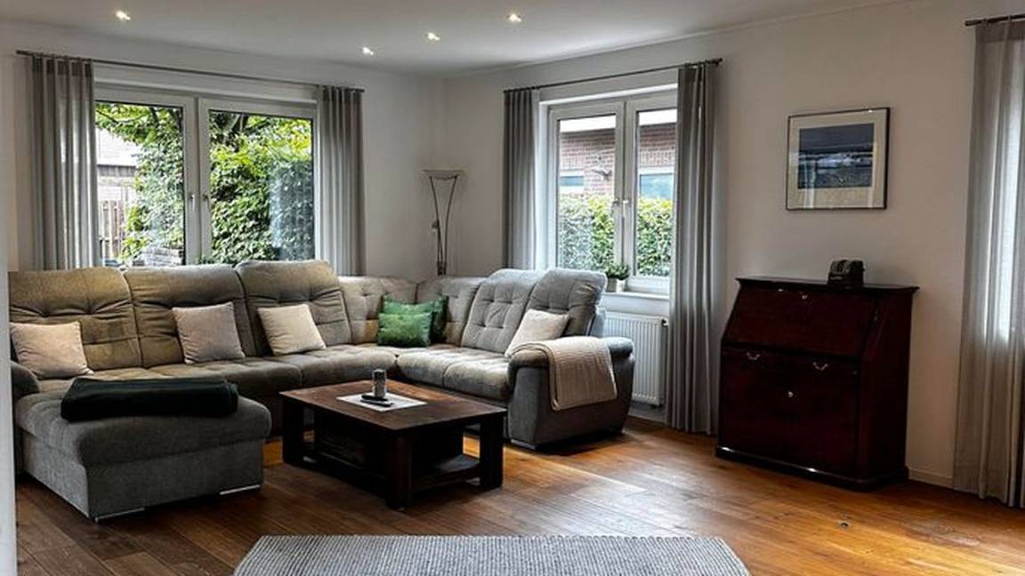 189 M² Ferienhaus ∙ 3 Schlafzimmer ∙ 5 Gäste - Wardenburg