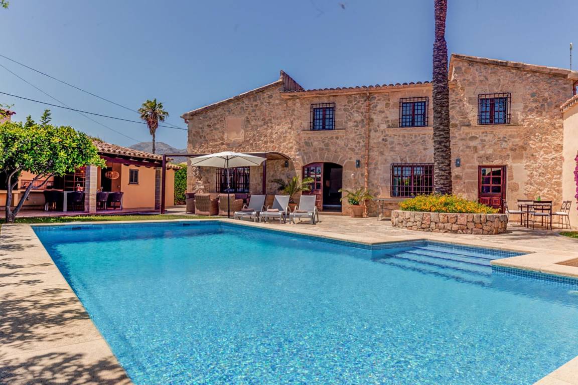 290 M² Villa ∙ 4 Bedrooms ∙ 8 Guests - Port de Pollença