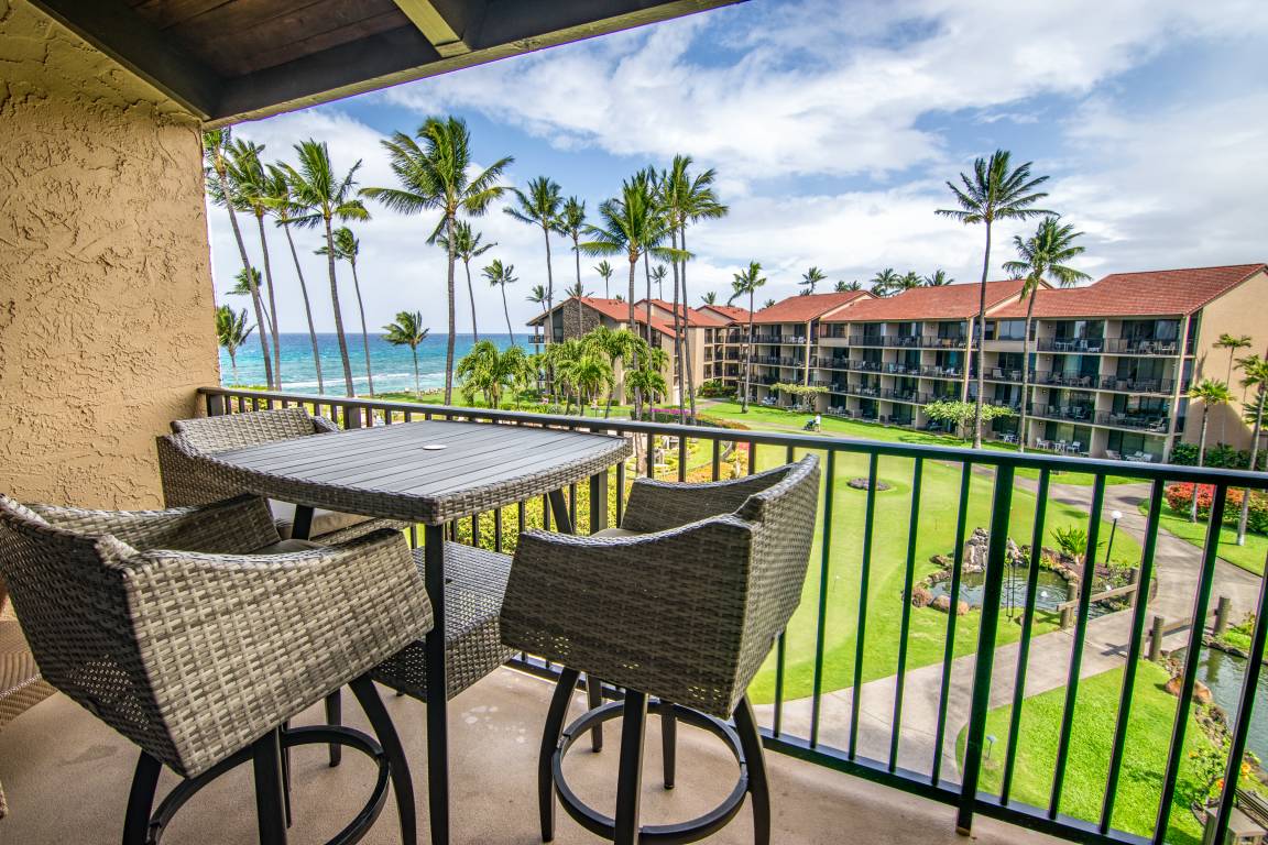 Condo ∙ 3 Bedrooms ∙ 10 Guests - Maui, HI