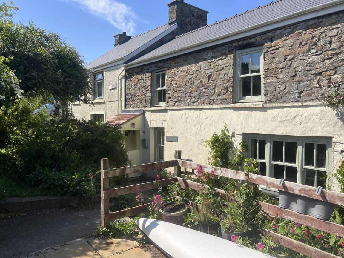 Cottage ∙ 6 Bedrooms ∙ 10 Guests - Saint Dogmaels