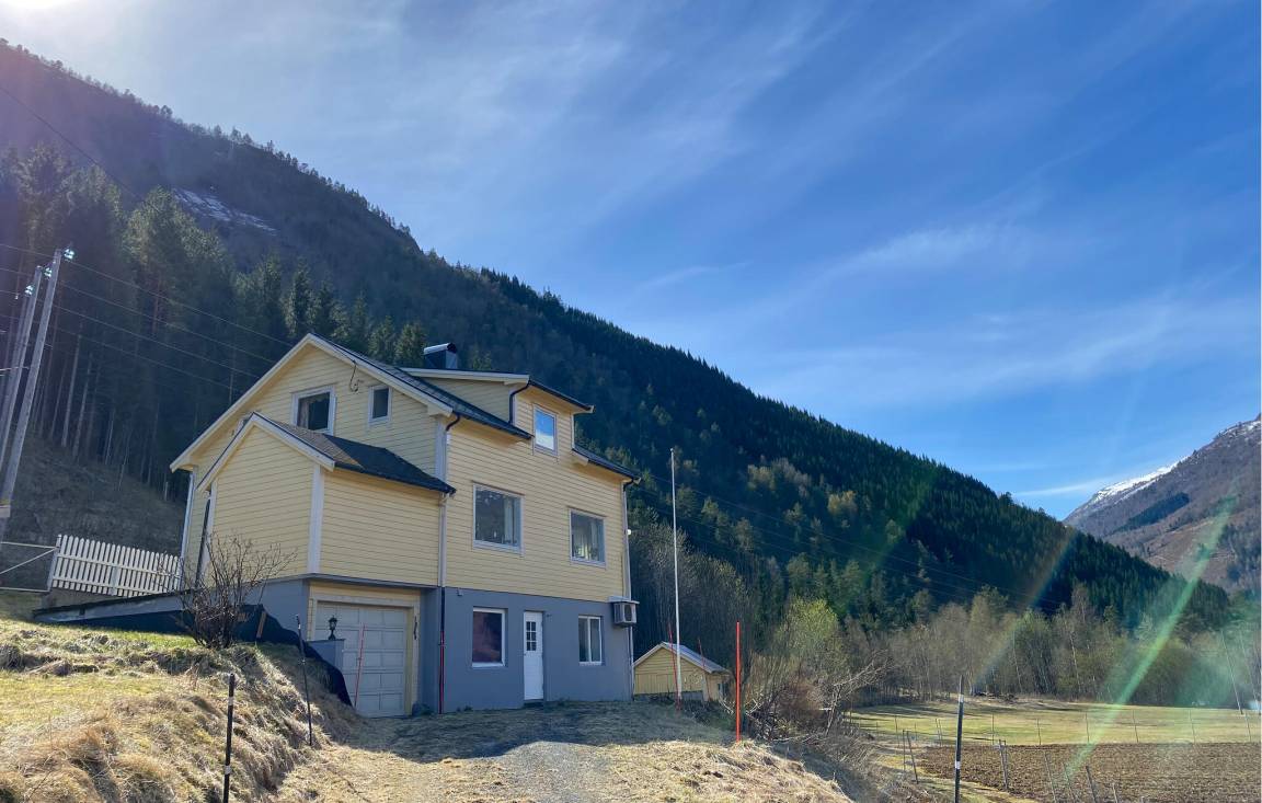 140 M² House ∙ 4 Bedrooms ∙ 8 Guests - Eidsdal