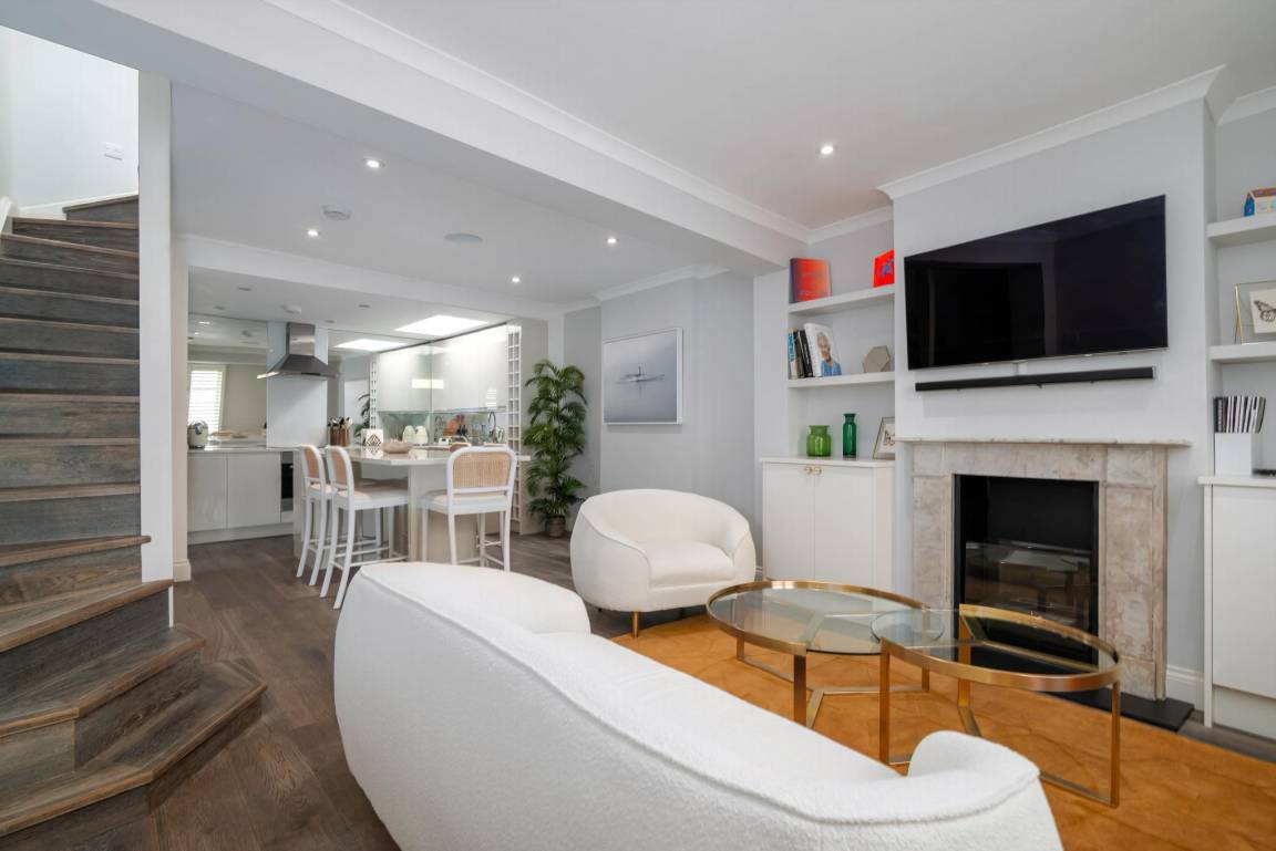 69 M² House ∙ 2 Bedrooms ∙ 4 Guests - London, UK