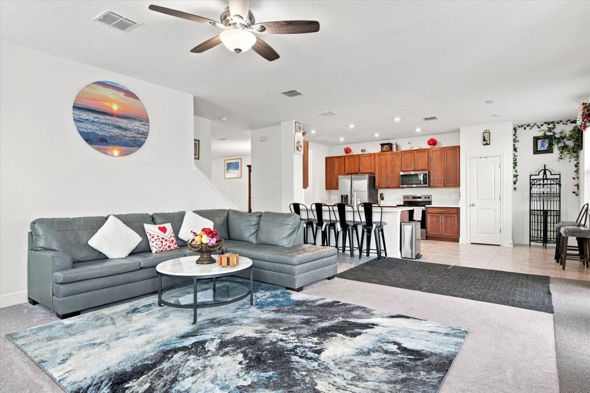 Apartment ∙ 5 Bedrooms ∙ 10 Guests - St. Petersburg, FL