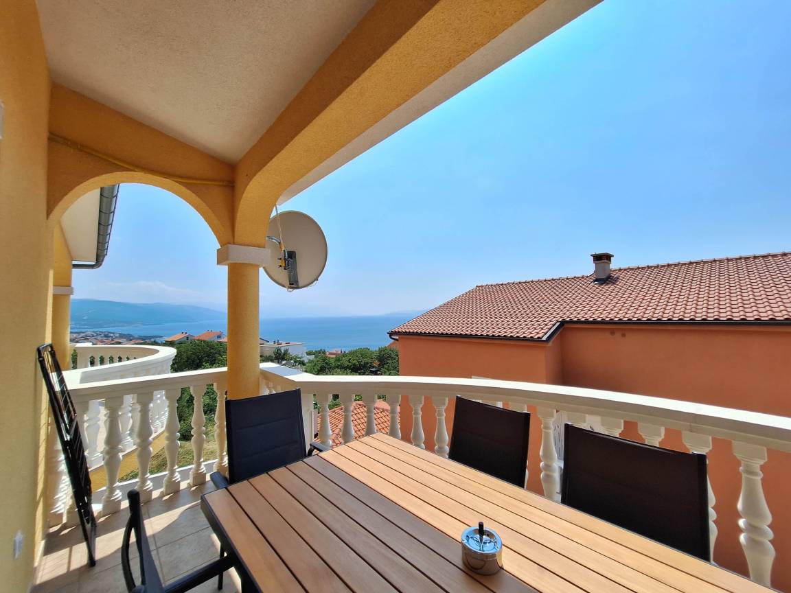 140 M² Apartment ∙ 3 Bedrooms ∙ 6 Guests - Novi Vinodolski