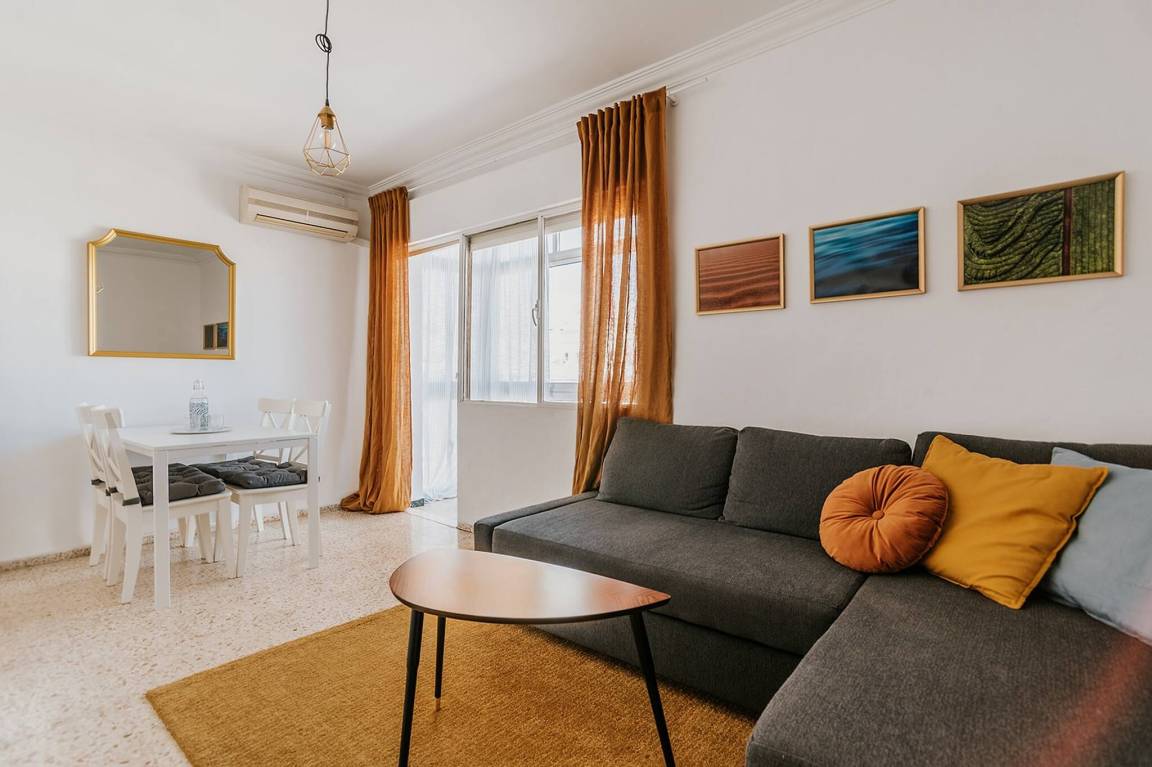 70 M² Apartamento ∙ 3 Habitaciones ∙ 4 Huéspedes - El Puerto de Santa María