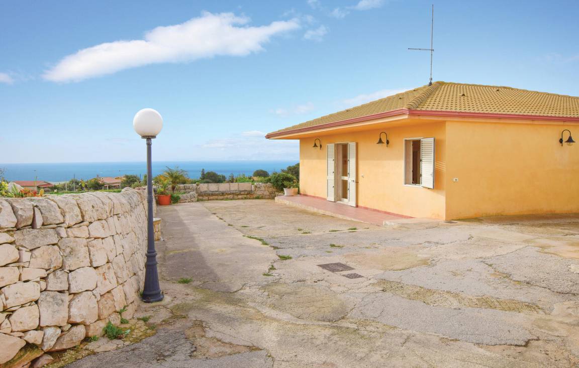98 M² Dúplex ∙ 3 Habitaciones ∙ 6 Huéspedes - Marina di Ragusa
