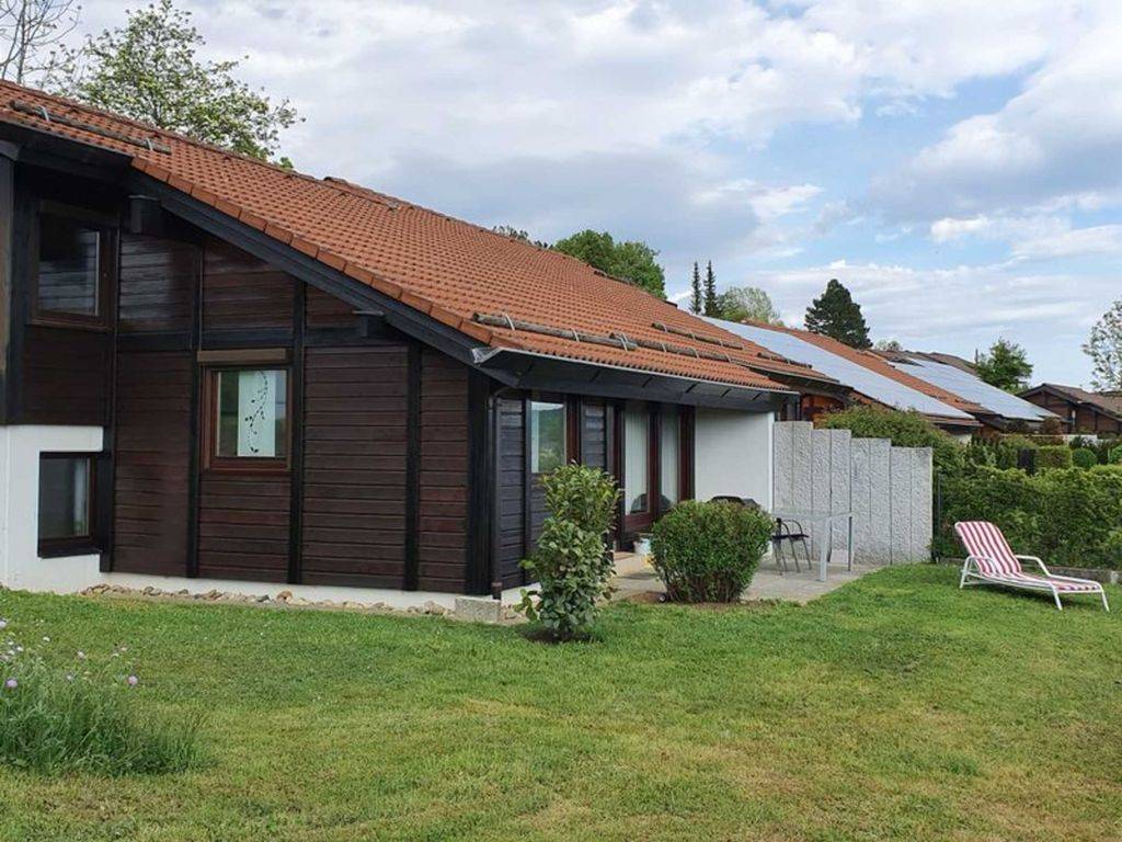 65 M² Ferienhaus ∙ 2 Schlafzimmer ∙ 4 Gäste - Villingen-Schwenningen