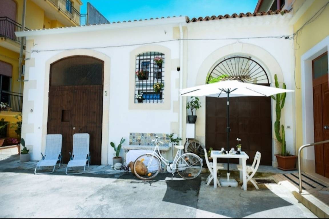 65 M² Casa ∙ 1 Habitación ∙ 5 Huéspedes - Avola