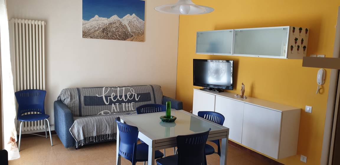 60 M² Apartamento ∙ 2 Habitaciones ∙ 6 Huéspedes - Numana