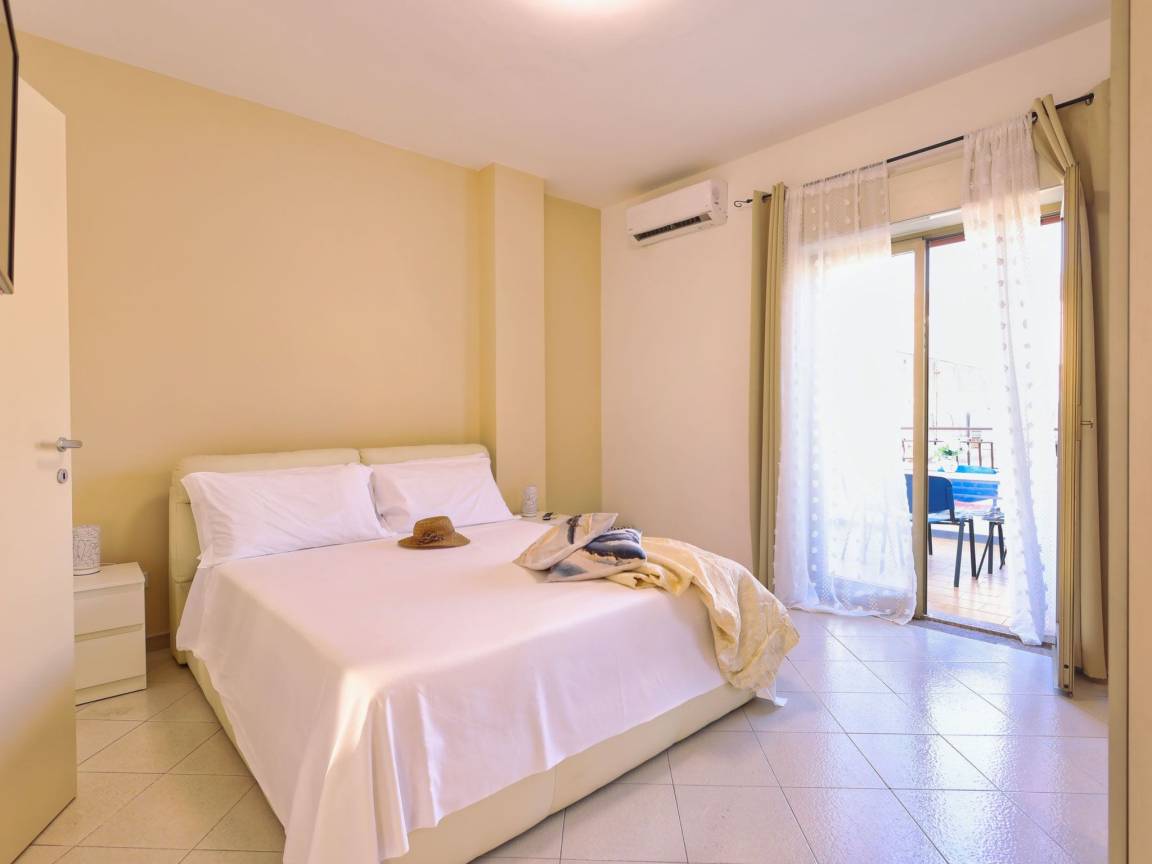 110 M² Appartement ∙ 2 Slaapkamers ∙ 6 Gasten - Riposto