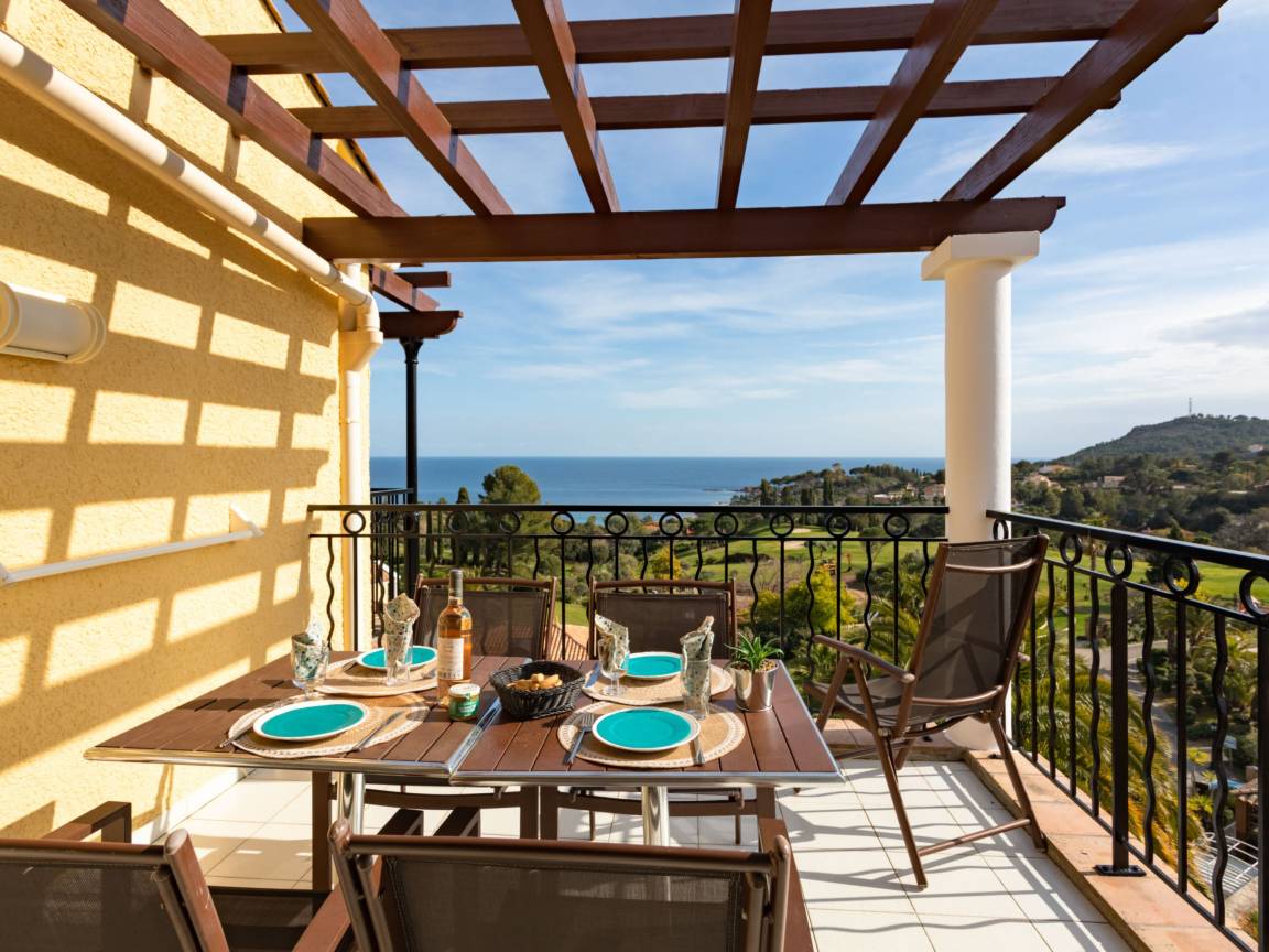 28 M² House ∙ 1 Bedroom ∙ 4 Guests - Saint-Raphaël