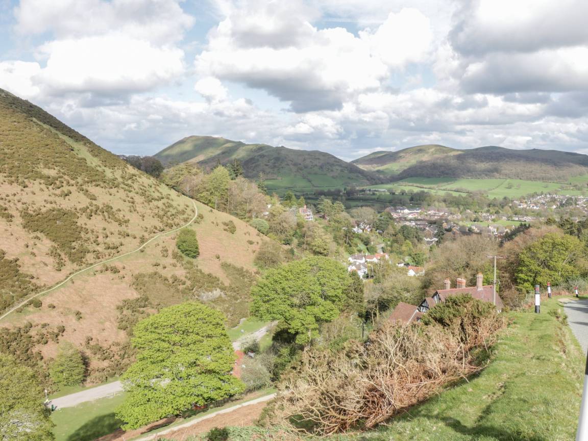 Cottage ∙ 3 Bedrooms ∙ 6 Guests - Westbury, UK