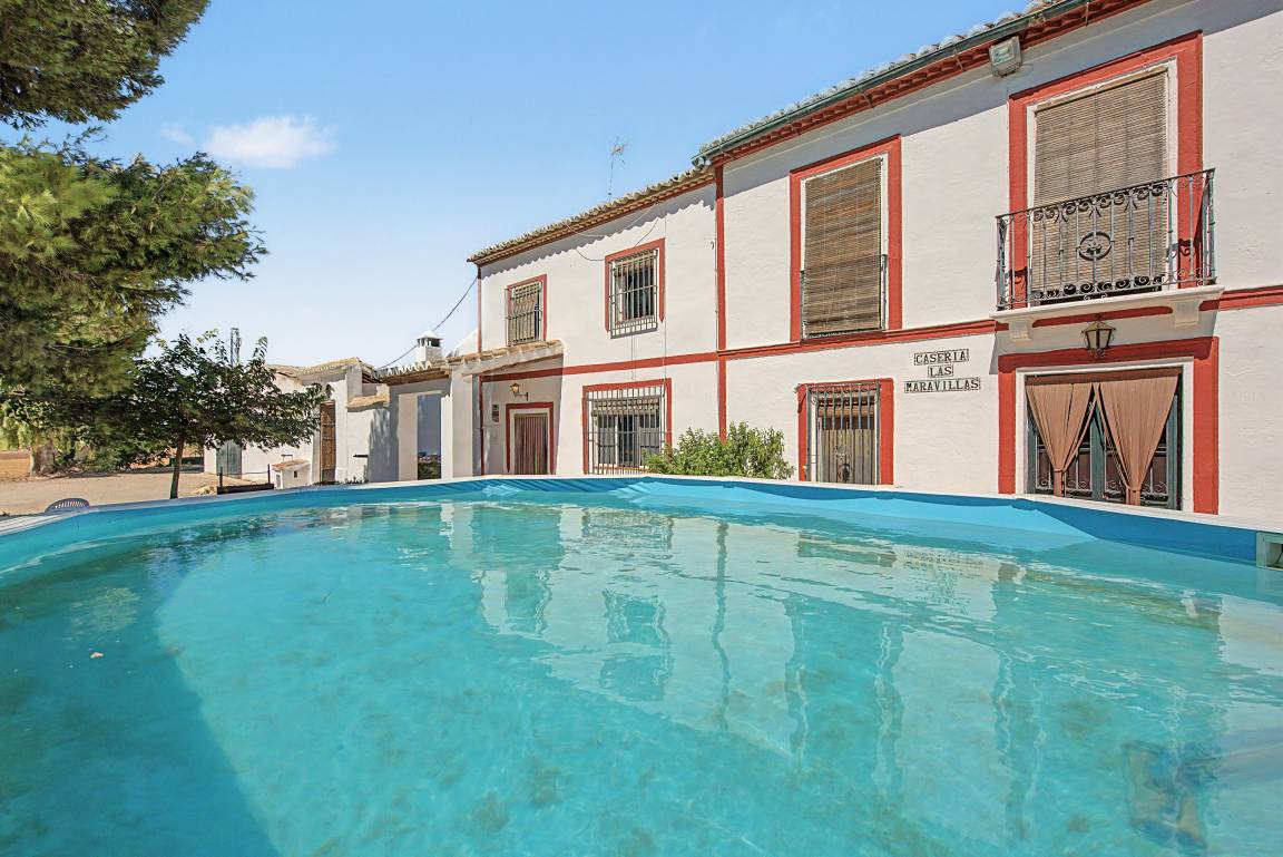 200 M² House ∙ 7 Bedrooms ∙ 18 Guests - Antequera