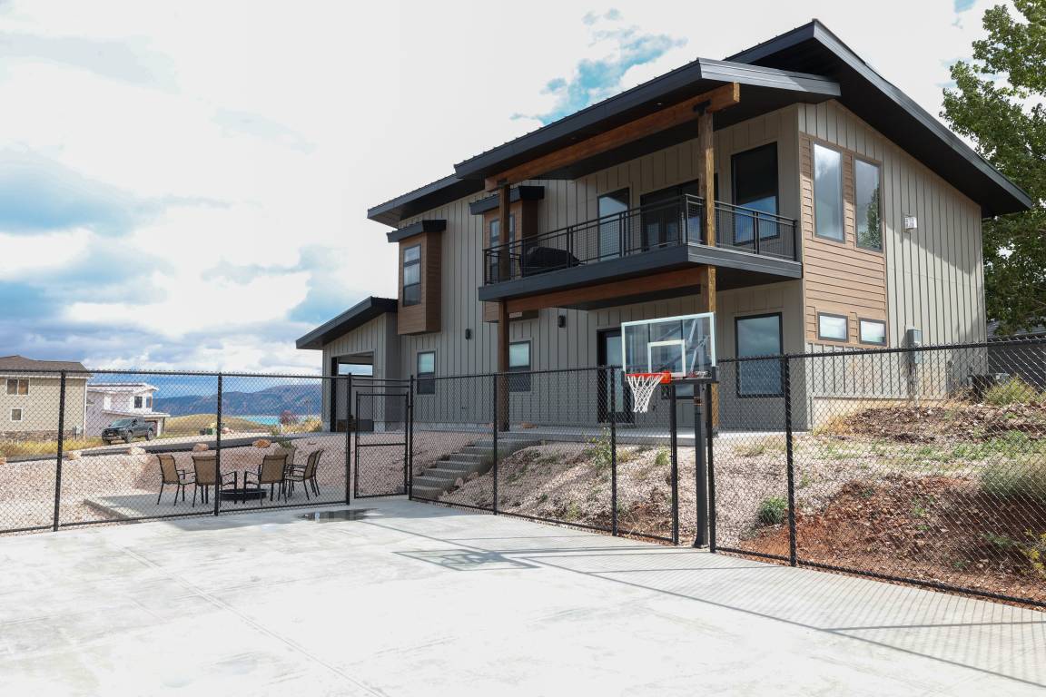 295 M² House ∙ 6 Bedrooms ∙ 20 Guests - Bear Lake
