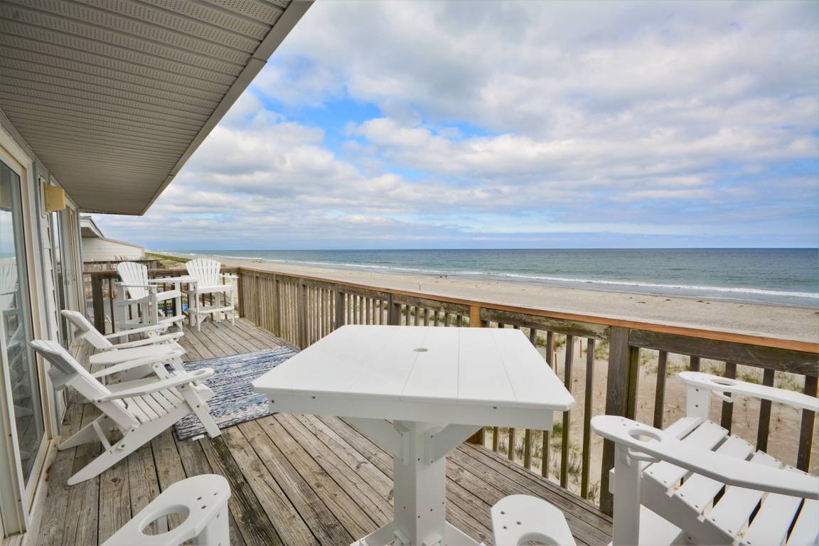 Apartment ∙ 3 Bedrooms ∙ 10 Guests - Topsail Beach, NC