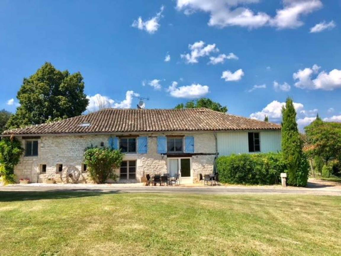 185 M² Gîte ∙ 4 Chambres ∙ 6 Personnes - Gaillac