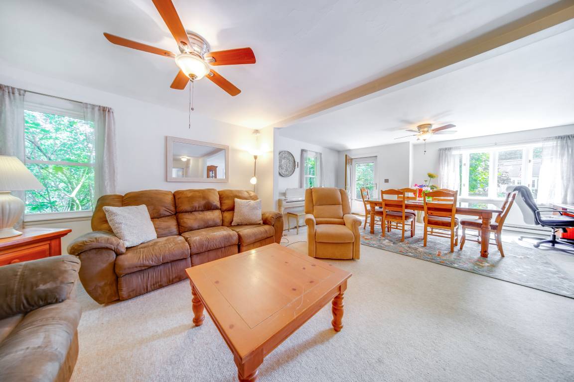 116 M² House ∙ 3 Bedrooms ∙ 6 Guests - Chautauqua, NY