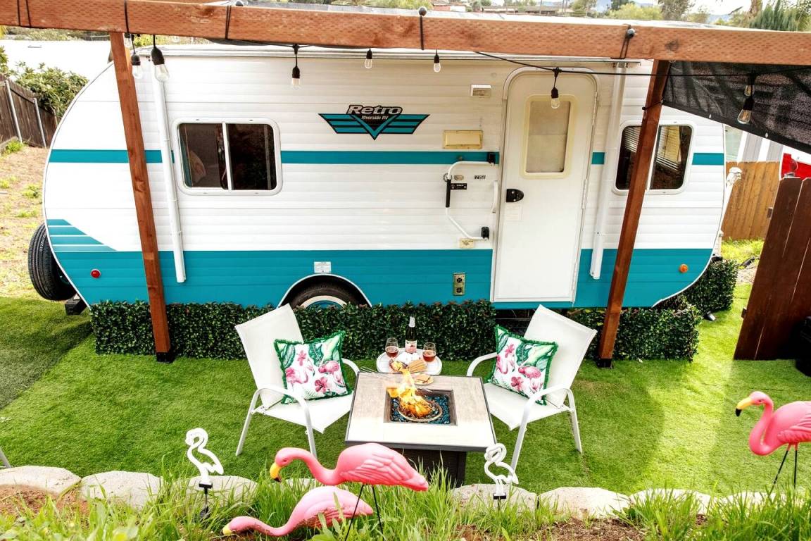Caravan ∙ 1 Bedroom ∙ 3 Guests - Lakeside, CA