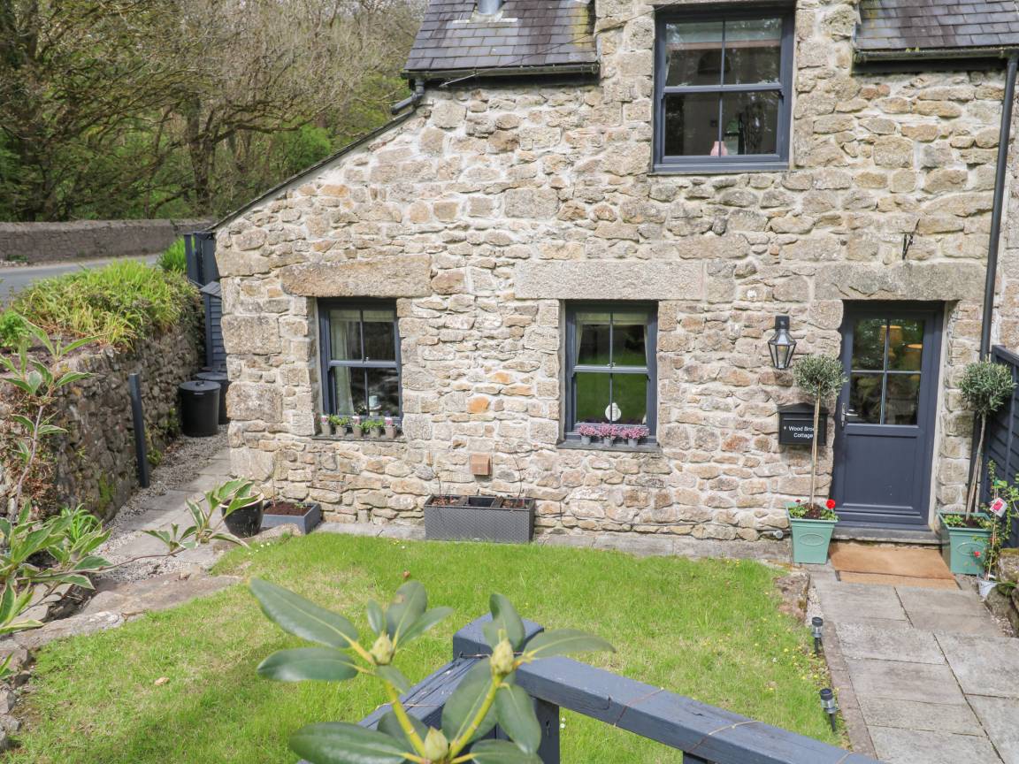 Cottage ∙ 3 Bedrooms ∙ 6 Guests - Troon