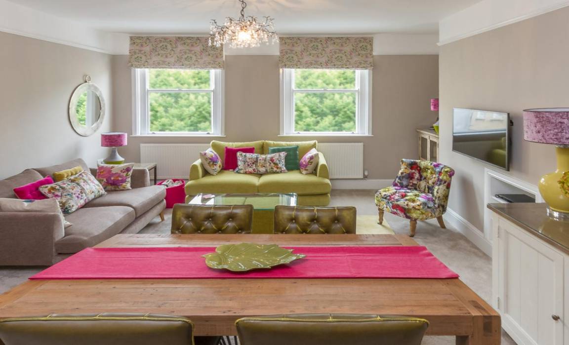 Cottage ∙ 2 Bedrooms ∙ 4 Guests - Bath