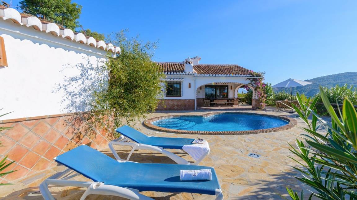 150 M² Ferienhaus ∙ 3 Schlafzimmer ∙ 6 Gäste - Canillas de Albaida
