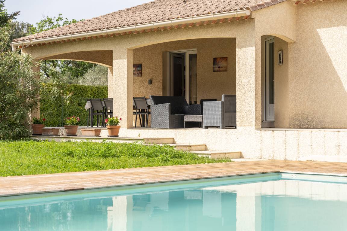 140 M² House ∙ 4 Bedrooms ∙ 10 Guests - Uzès