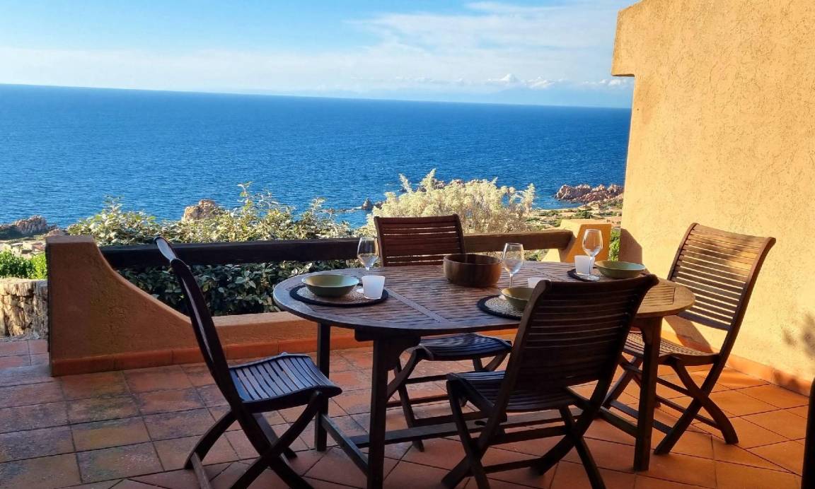 65 M² Apartamento ∙ 2 Quartos ∙ 5 Hóspedes - Costa Paradiso
