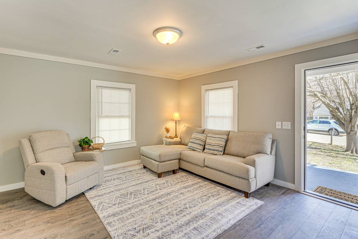 102 M² House ∙ 2 Bedrooms ∙ 4 Guests - Mayo Lake, NC