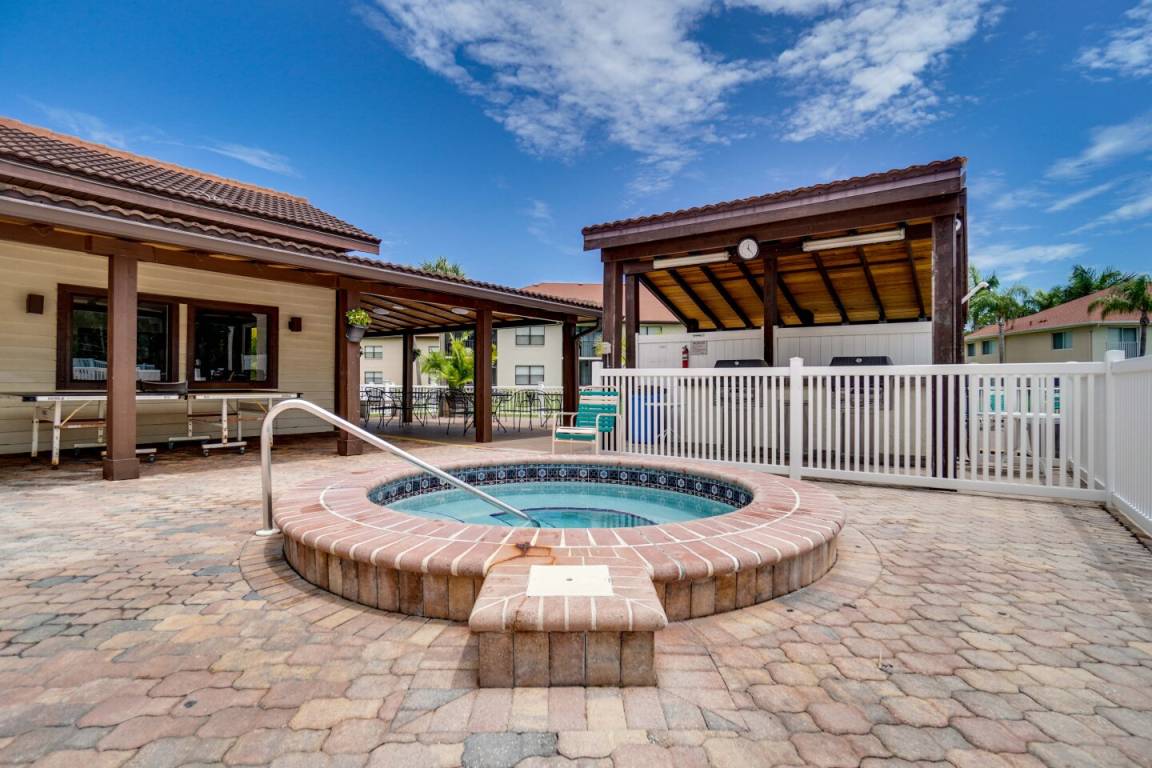 109 M² Condo ∙ 2 Bedrooms ∙ 4 Guests - Bradenton, FL