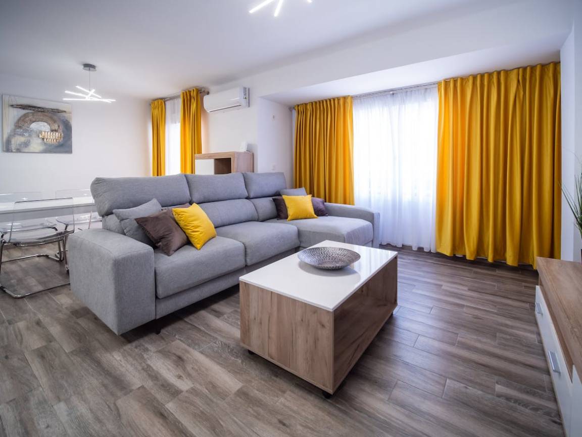 90 M² Apartamento ∙ 3 Habitaciones ∙ 6 Huéspedes - Torrent