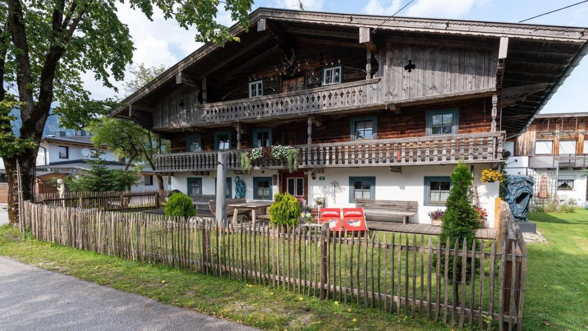 300 M² House ∙ 4 Bedrooms ∙ 10 Guests - Kufstein