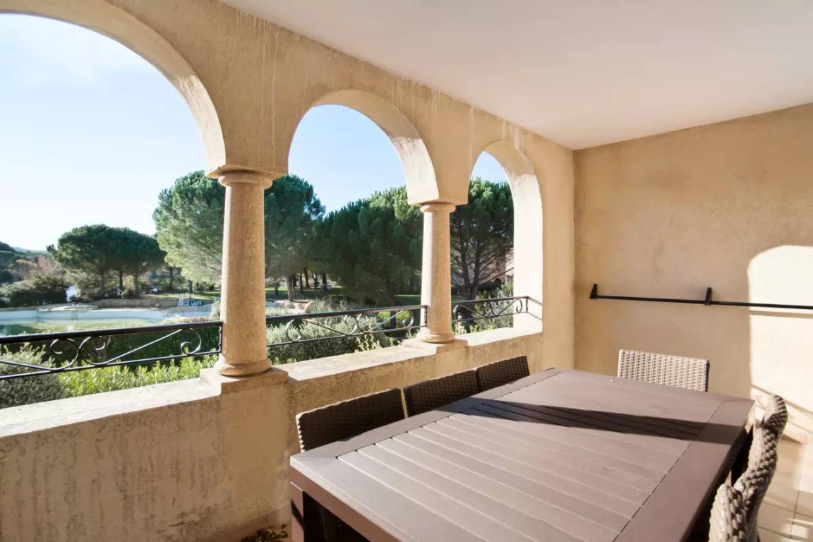 43 M² Appartement ∙ 1 Chambre ∙ 7 Personnes - Charleval