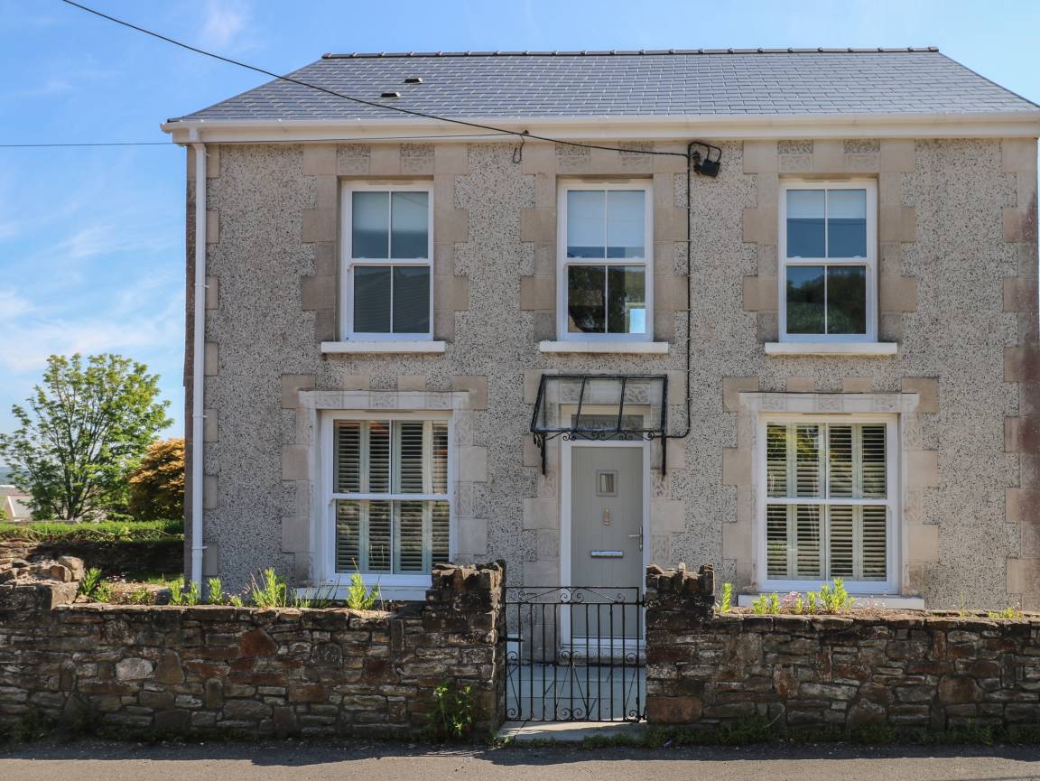 Cottage ∙ 3 Bedrooms ∙ 5 Guests - Three Cliffs Bay