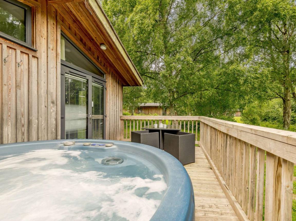 Lodge ∙ 2 Bedrooms ∙ 4 Guests - Sherwood Forest
