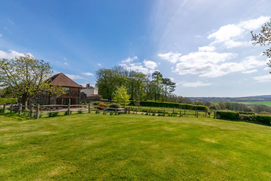 Cottage ∙ 4 Bedrooms ∙ 7 Guests - Bexhill-on-Sea