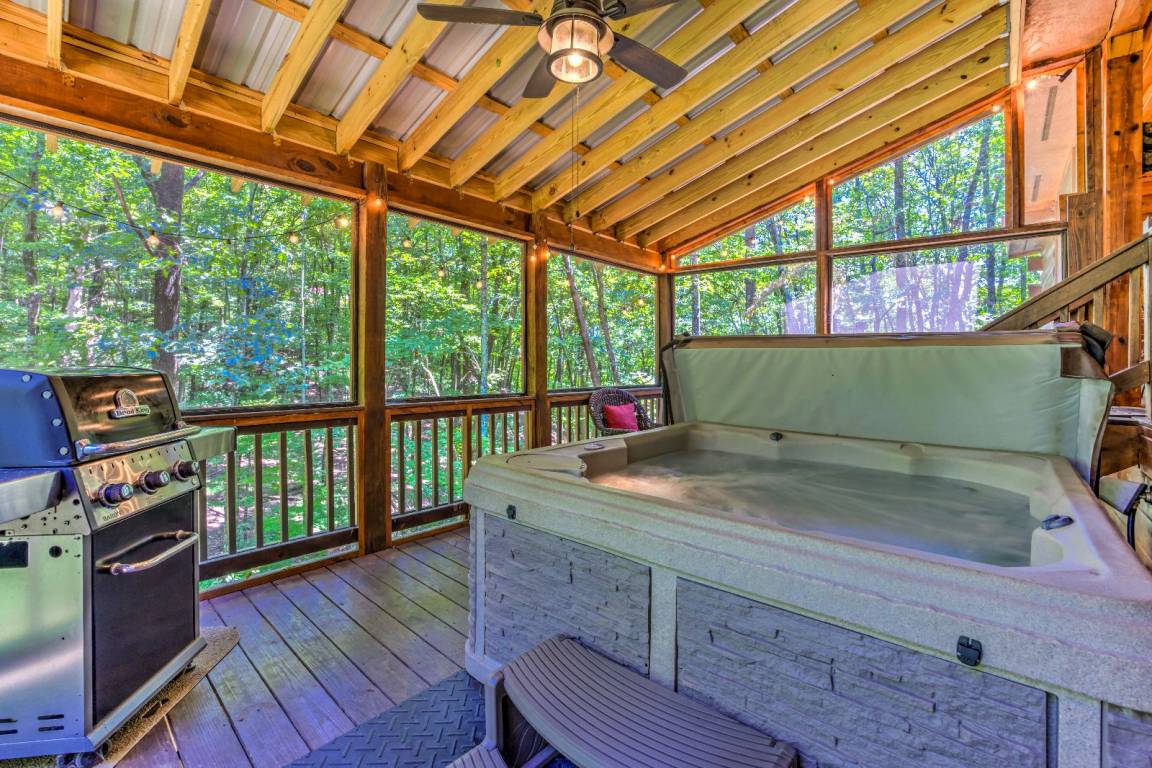 121 M² Cabin ∙ 3 Bedrooms ∙ 7 Guests - Cherry Log, GA