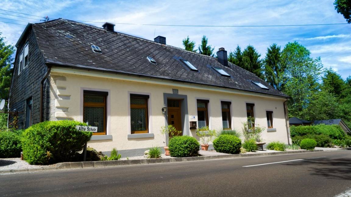 75 M² Ferienwohnung ∙ 3 Schlafzimmer ∙ 5 Gäste - Idar-Oberstein