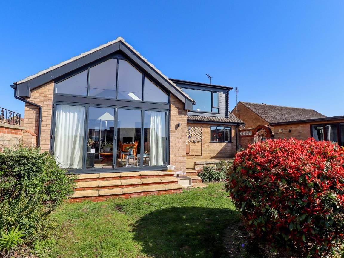 Cottage ∙ 3 Bedrooms ∙ 5 Guests - Hunstanton