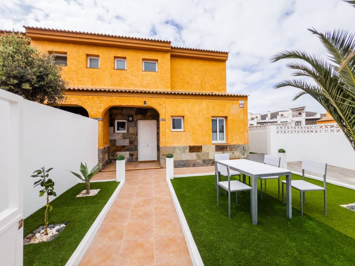 110 M² Huis ∙ 3 Slaapkamers ∙ 6 Gasten - Corralejo