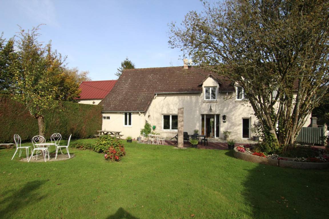 110 M² Gîte ∙ 4 Bedrooms ∙ 8 Guests - Manche