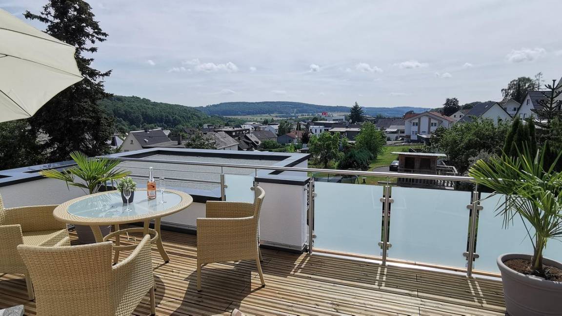 60 M² Ferienwohnung ∙ 1 Schlafzimmer ∙ 3 Gäste - Bad Marienberg (Westerwald)