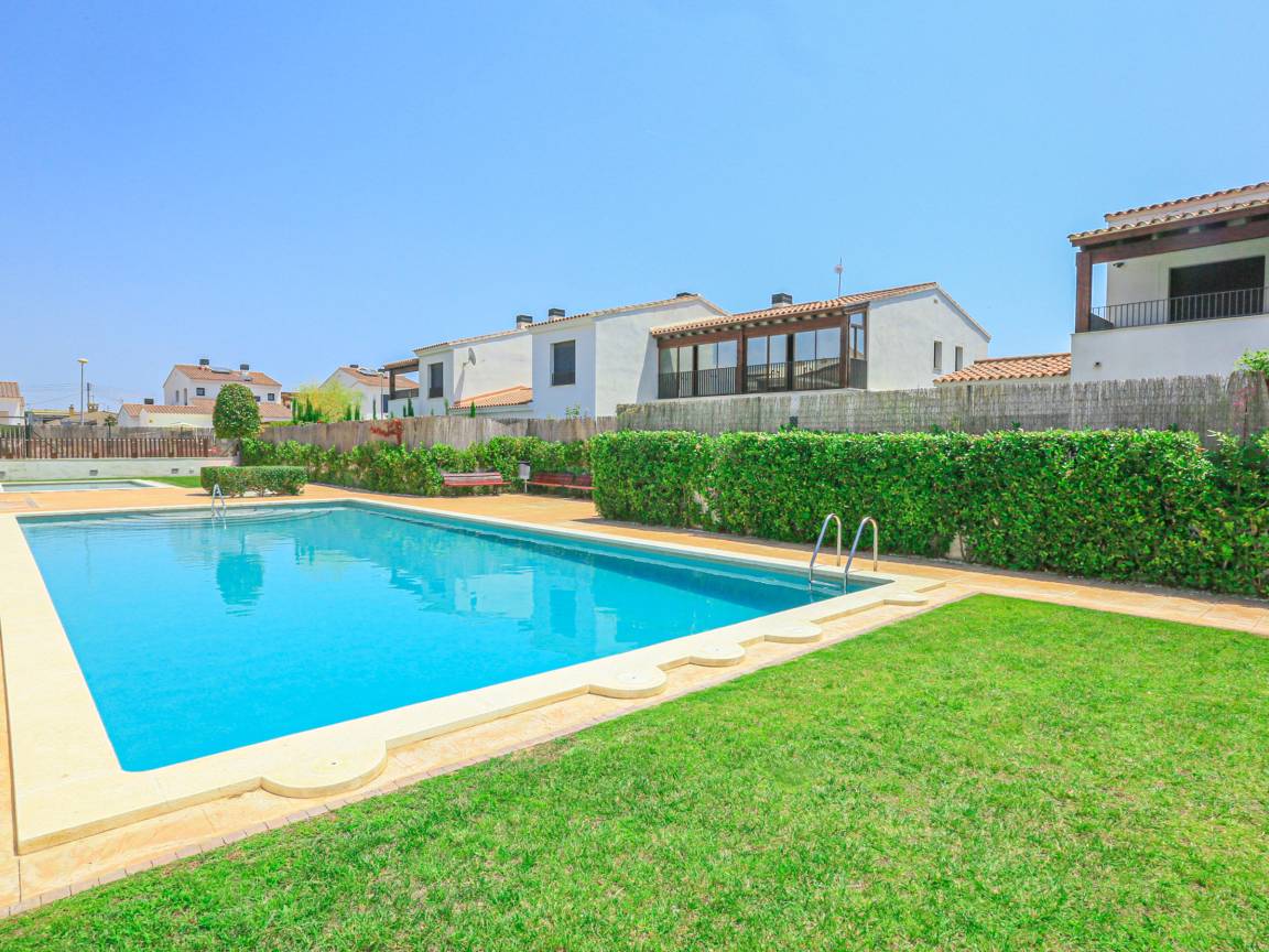 84 M² House ∙ 2 Bedrooms ∙ 5 Guests - Cambrils