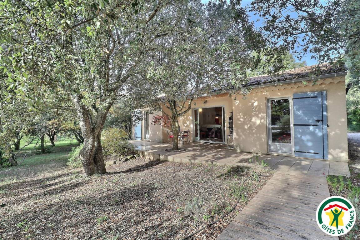 70 M² Gîte ∙ 2 Chambres ∙ 4 Personnes - Valaurie